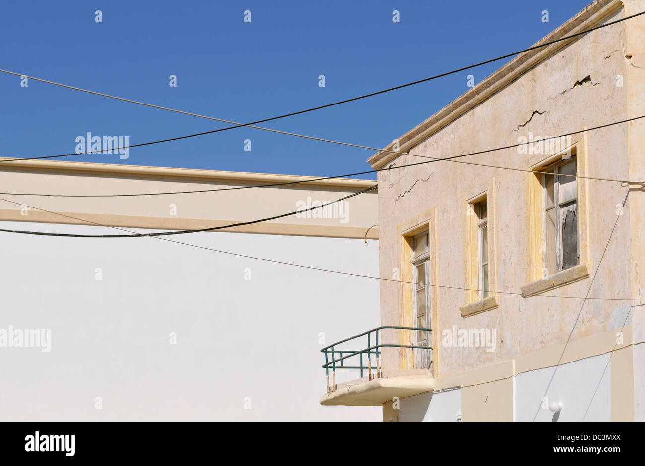 Greece buildings wire cable house outside hi-res stock photography and ...
