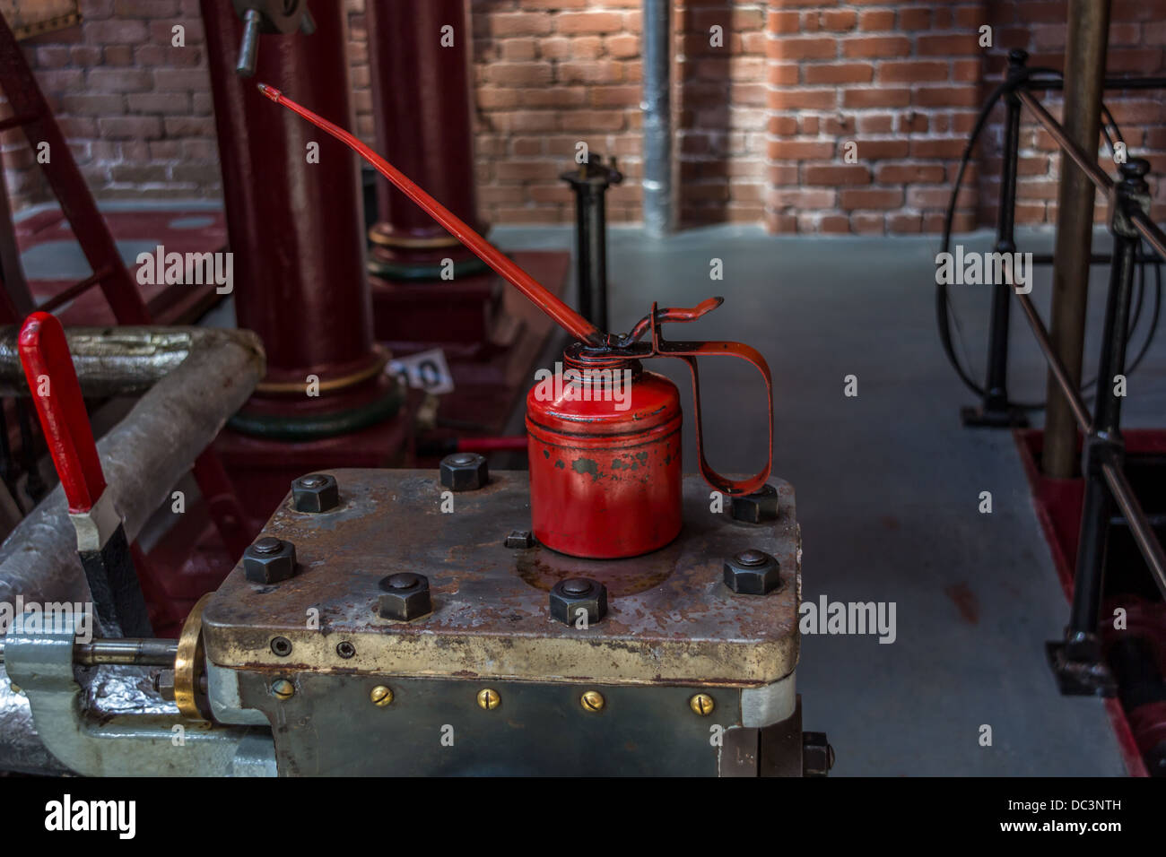 Engineers oil can on workbench hi-res stock photography and images - Alamy
