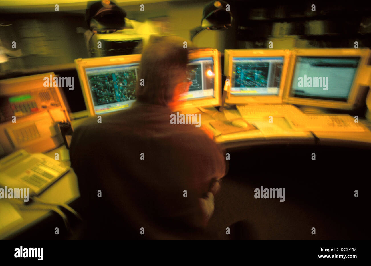 Petrochemical plant control room hi-res stock photography and images ...