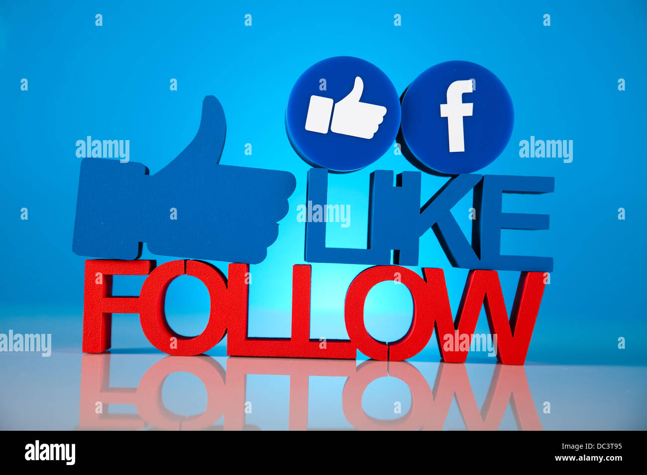 Like symbol,Thumbs up symbol, Social media Stock Photo - Alamy