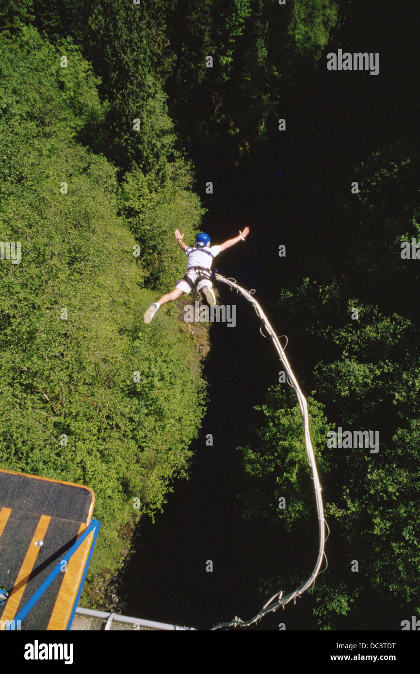 Bungee bungie bungy jump hi-res stock photography and images - Alamy