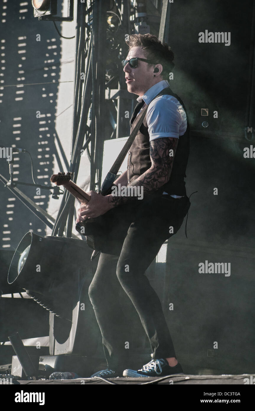 Musician mcfly hi-res stock photography and images - Alamy