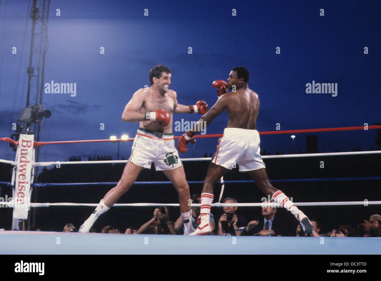 LARRY HOLMES VS Gerry Cooney fight.29438.(Credit Image: © Herb ...