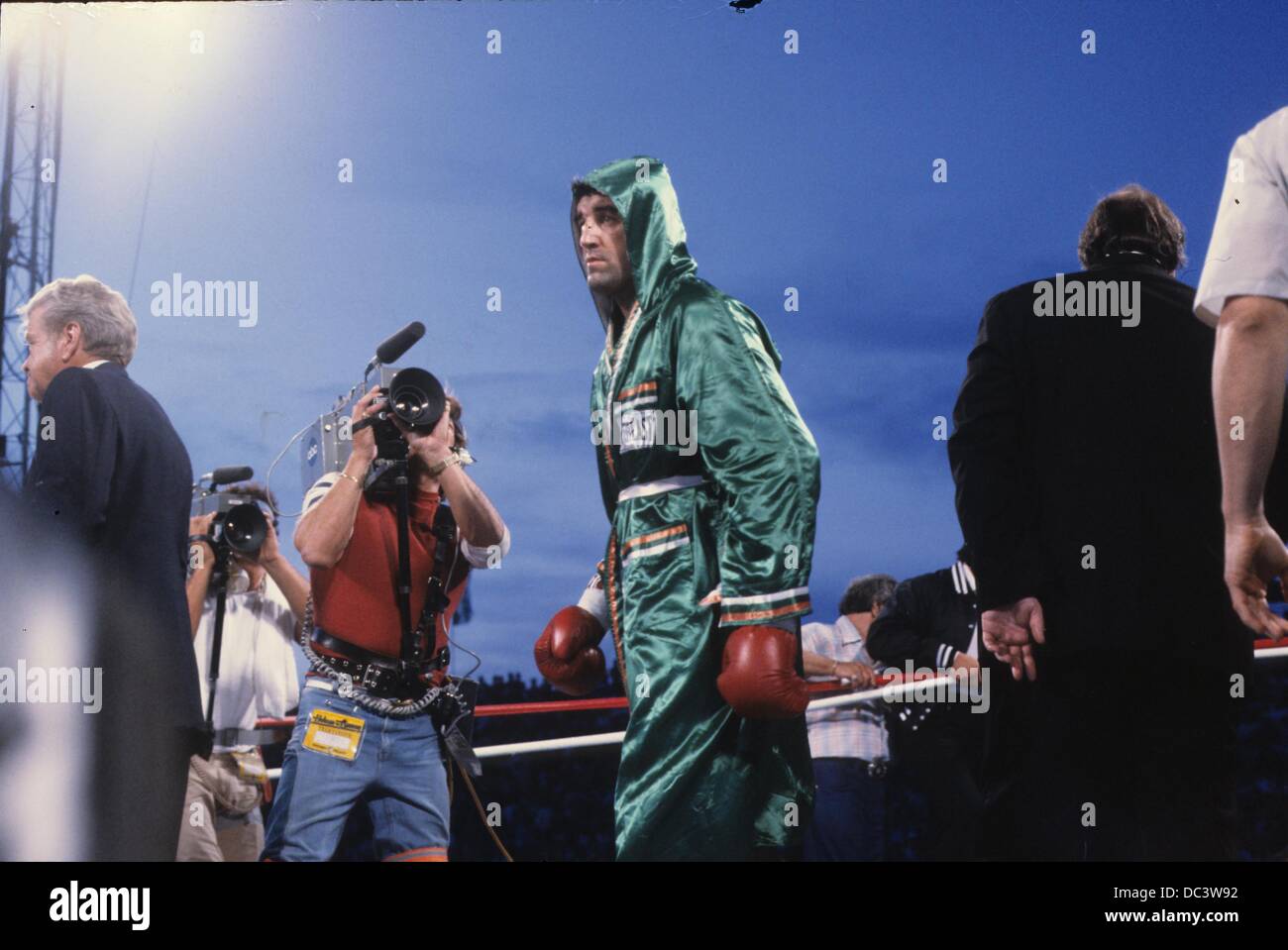 LARRY HOLMES VS Gerry Cooney fight.29438.(Credit Image: © Herb ...