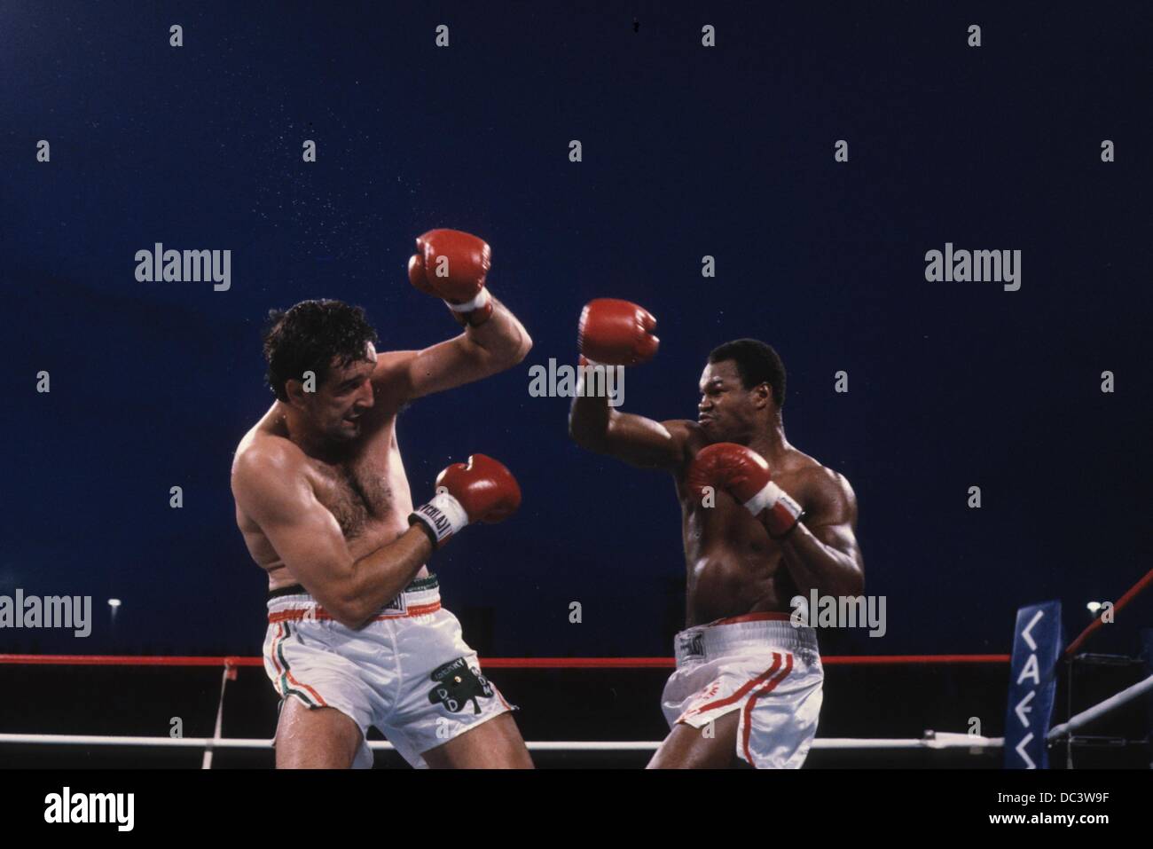 Gerry cooney hi-res stock photography and images - Alamy