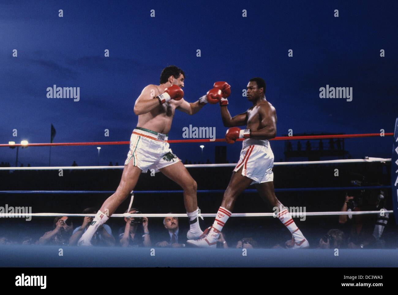 LARRY HOLMES VS Gerry Cooney fight.29438.(Credit Image: © Herb ...