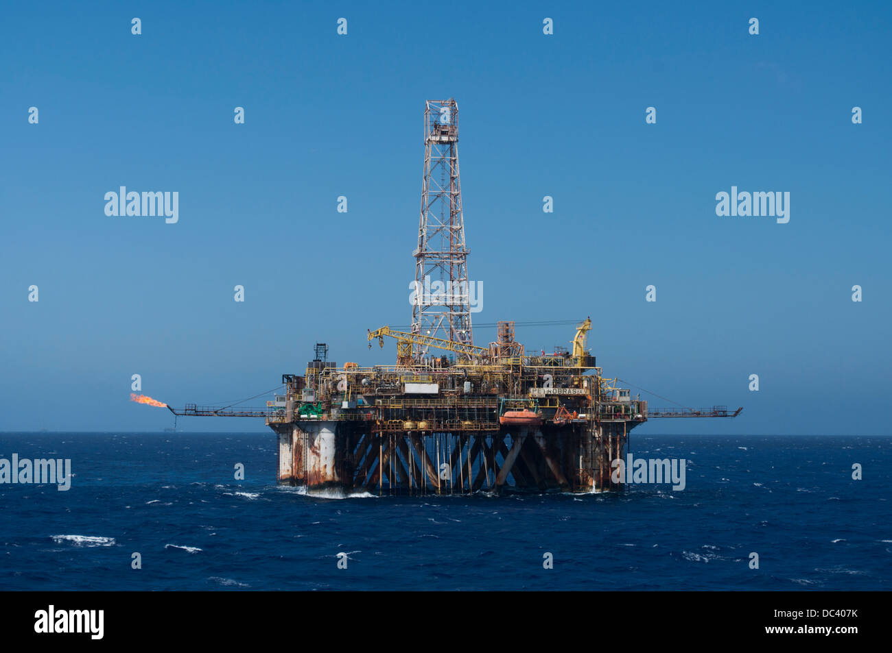 Offshore p hi-res stock photography and images - Alamy