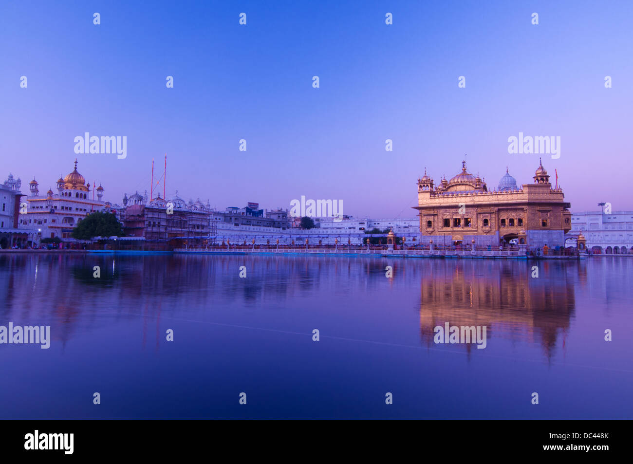 Golden temple amritsar dawn hi-res stock photography and images - Alamy