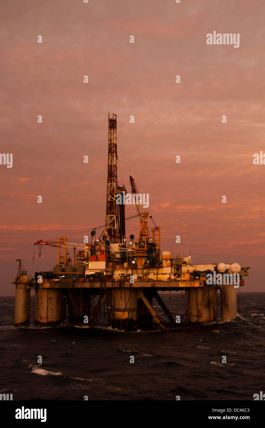 Offshore drilling rig falcon hi-res stock photography and images - Alamy