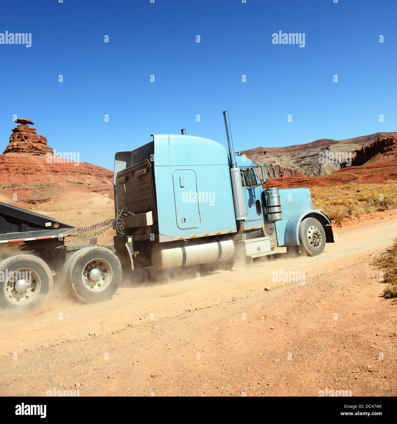 Semi Mobile Home High Resolution Stock Photography and Images - Alamy