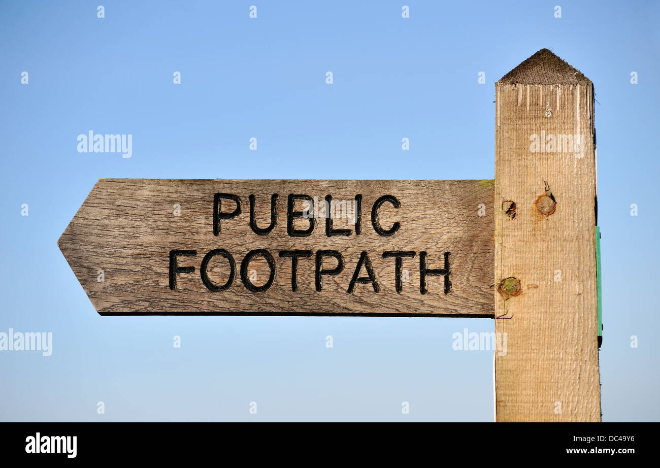 Public footpath sign, Thurne, Norfolk, UK Stock Photo - Alamy