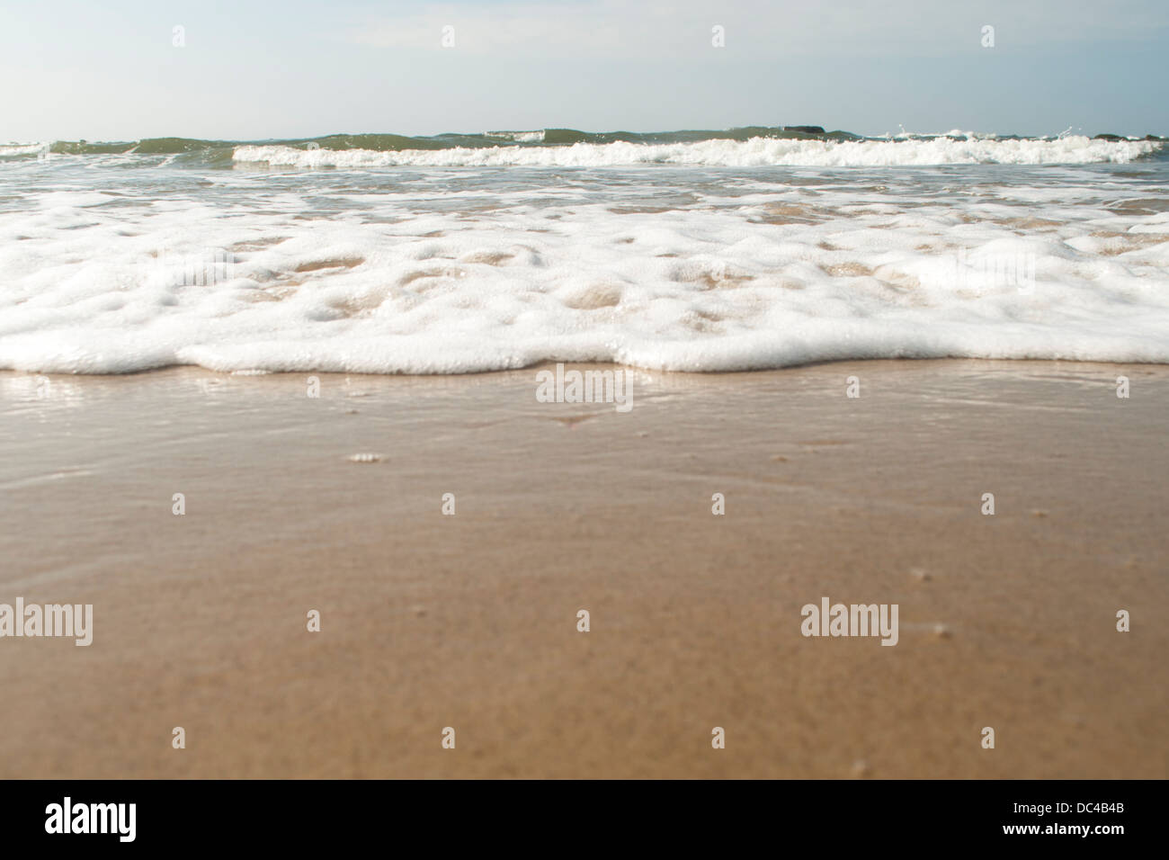 Wave and foam hi-res stock photography and images - Alamy