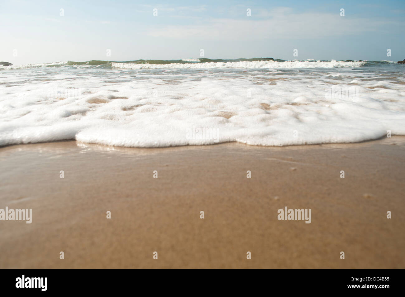 Wave foam hi-res stock photography and images - Alamy