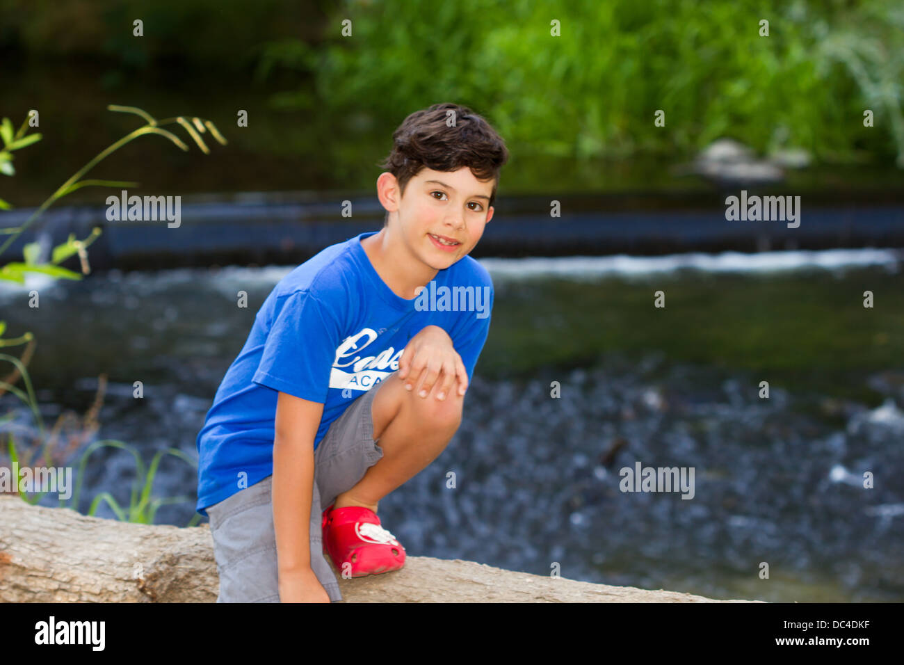 Boy with missing front teeth hi-res stock photography and images - Alamy
