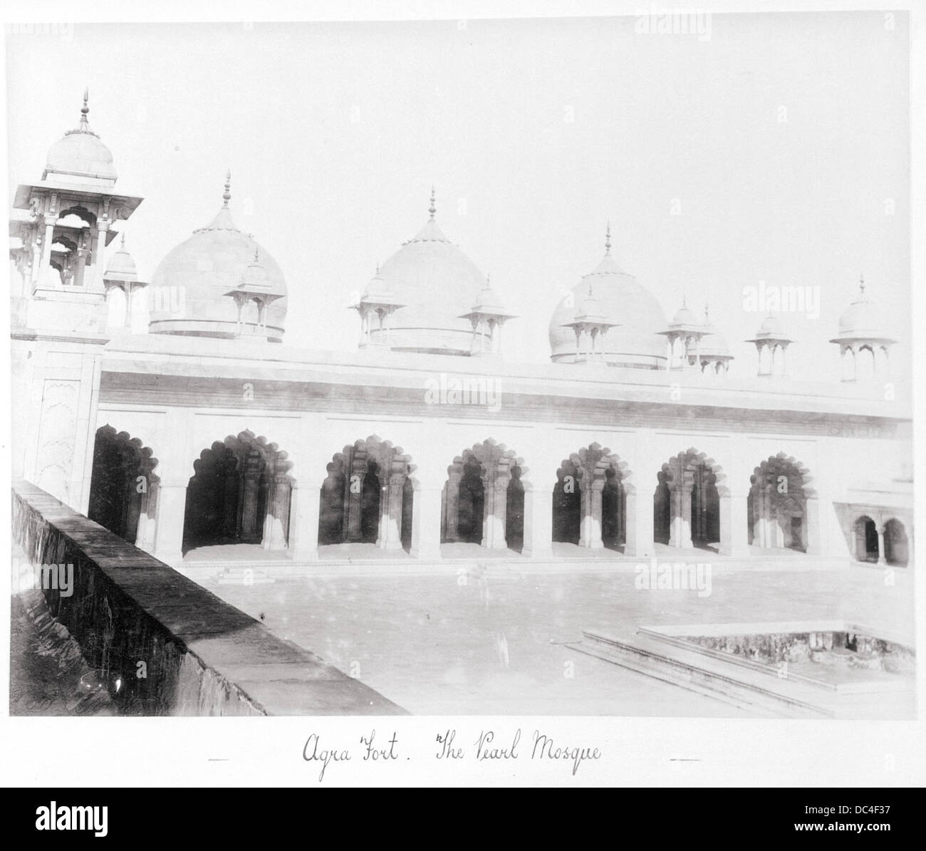 This artwork showcases the Pearl Mosque at Agra Fort, India. It ...