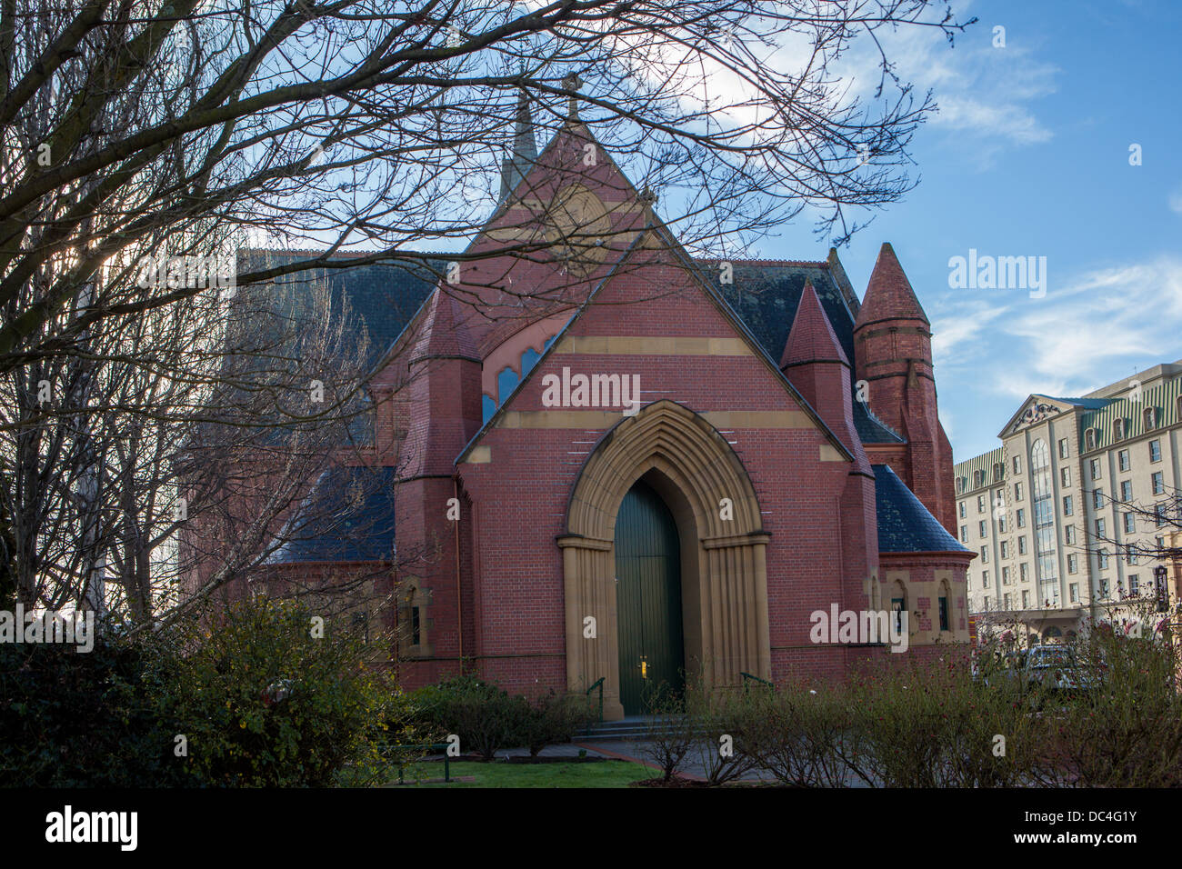 Launceston church hi-res stock photography and images - Alamy
