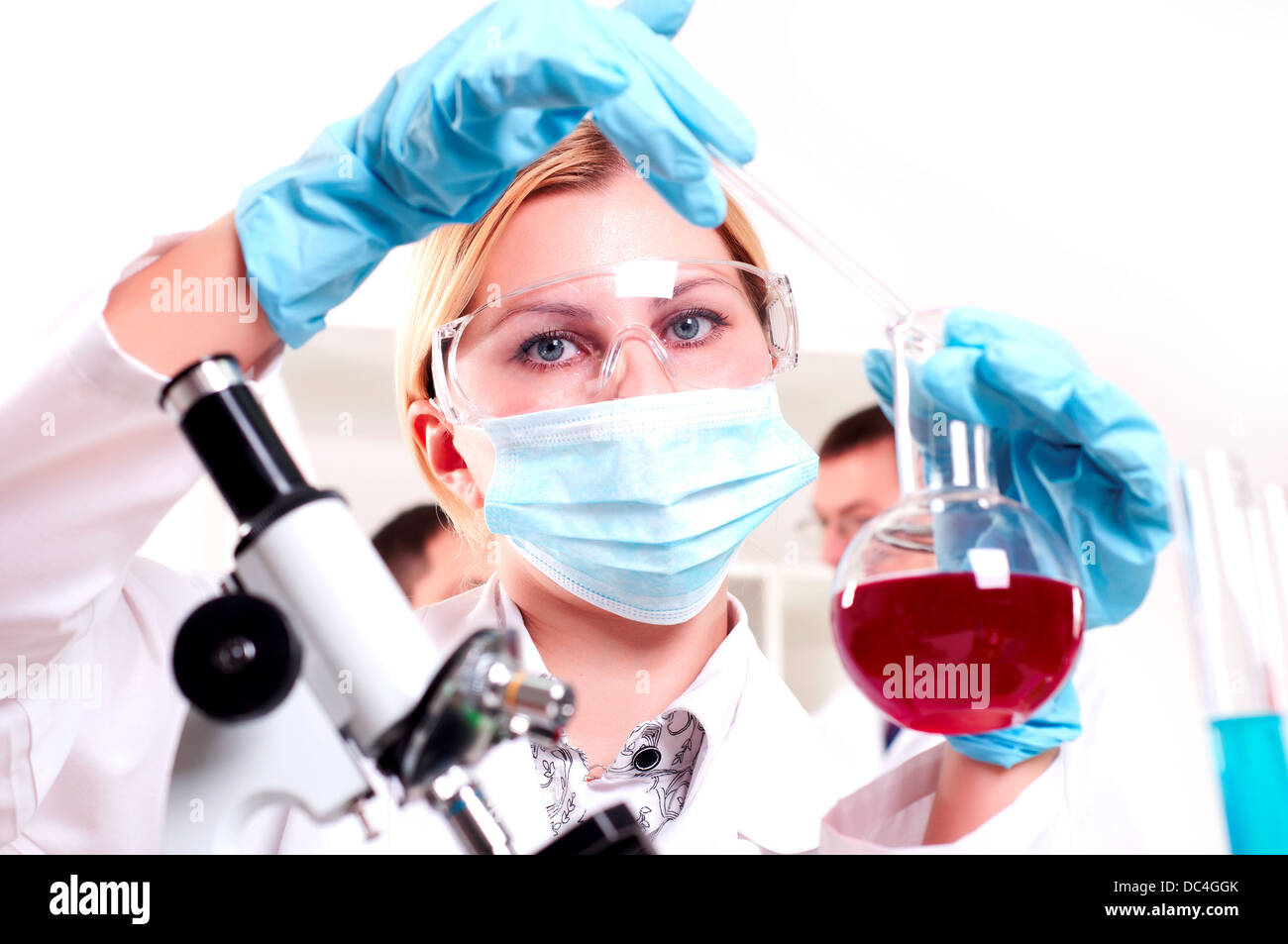 chemist working in the laboratory Stock Photo - Alamy