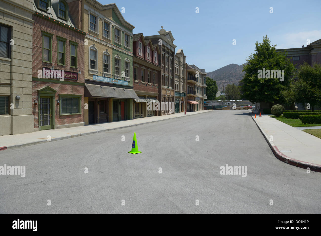 Universal studios los angeles building hi-res stock photography and ...