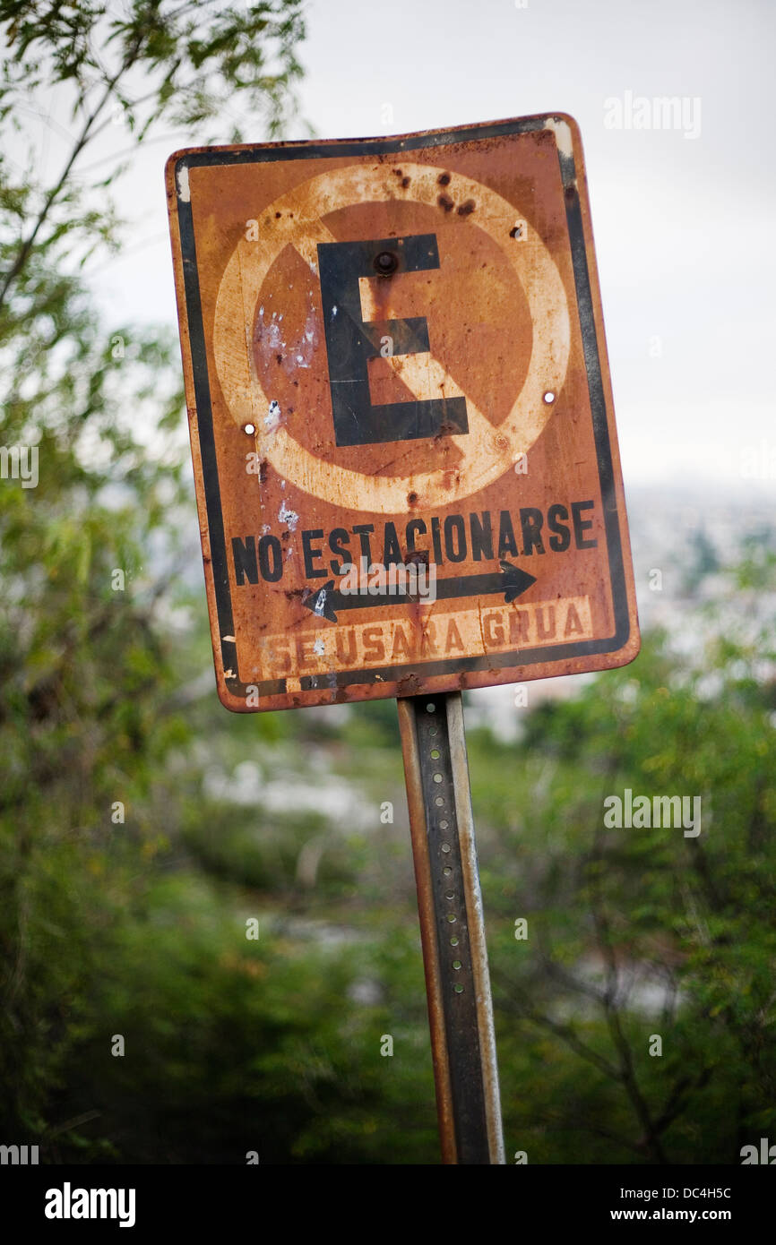 No Parking Signs Spanish