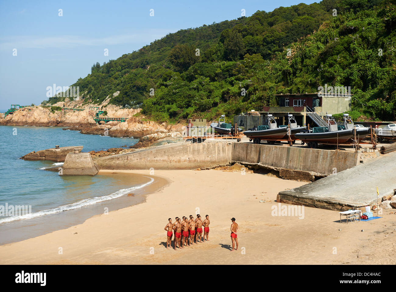 Taiwanese Navy Seals, nicknamed "frogmen" train and do exercises to ...