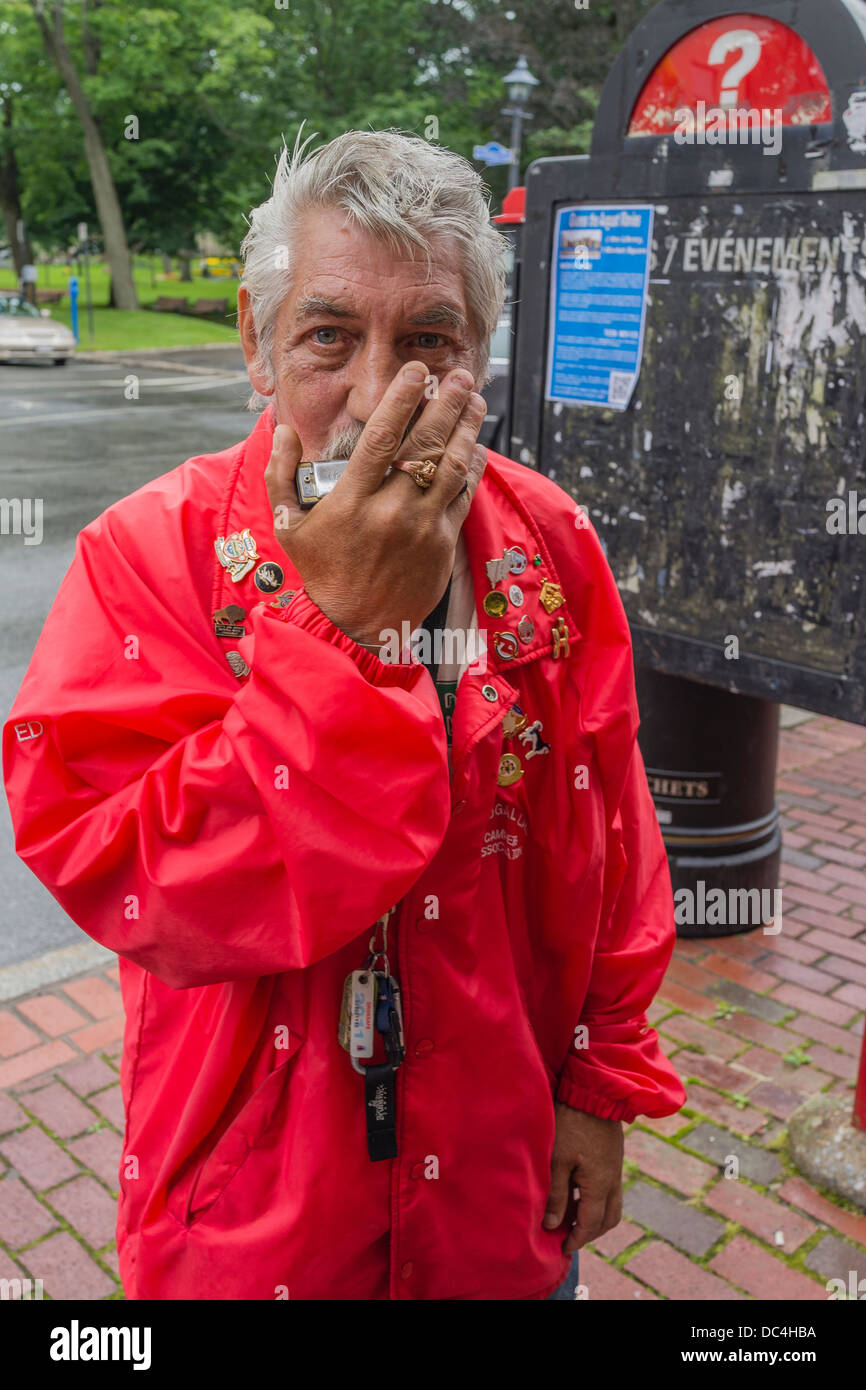 Beggar standing hi-res stock photography and images - Alamy