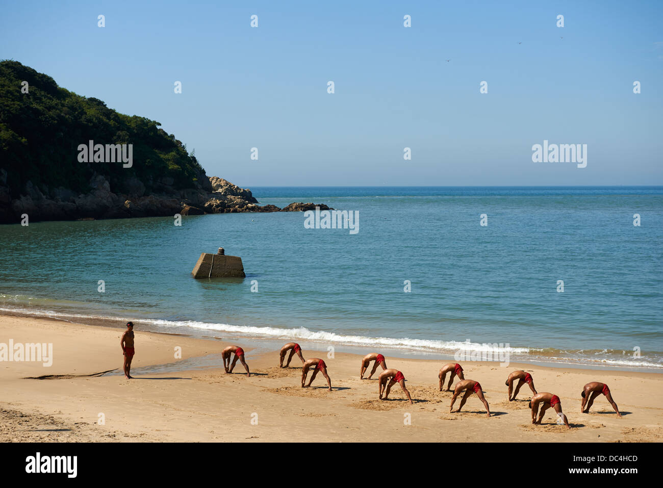 Taiwanese Navy Seals, nicknamed "frogmen" train and do exercises to ...