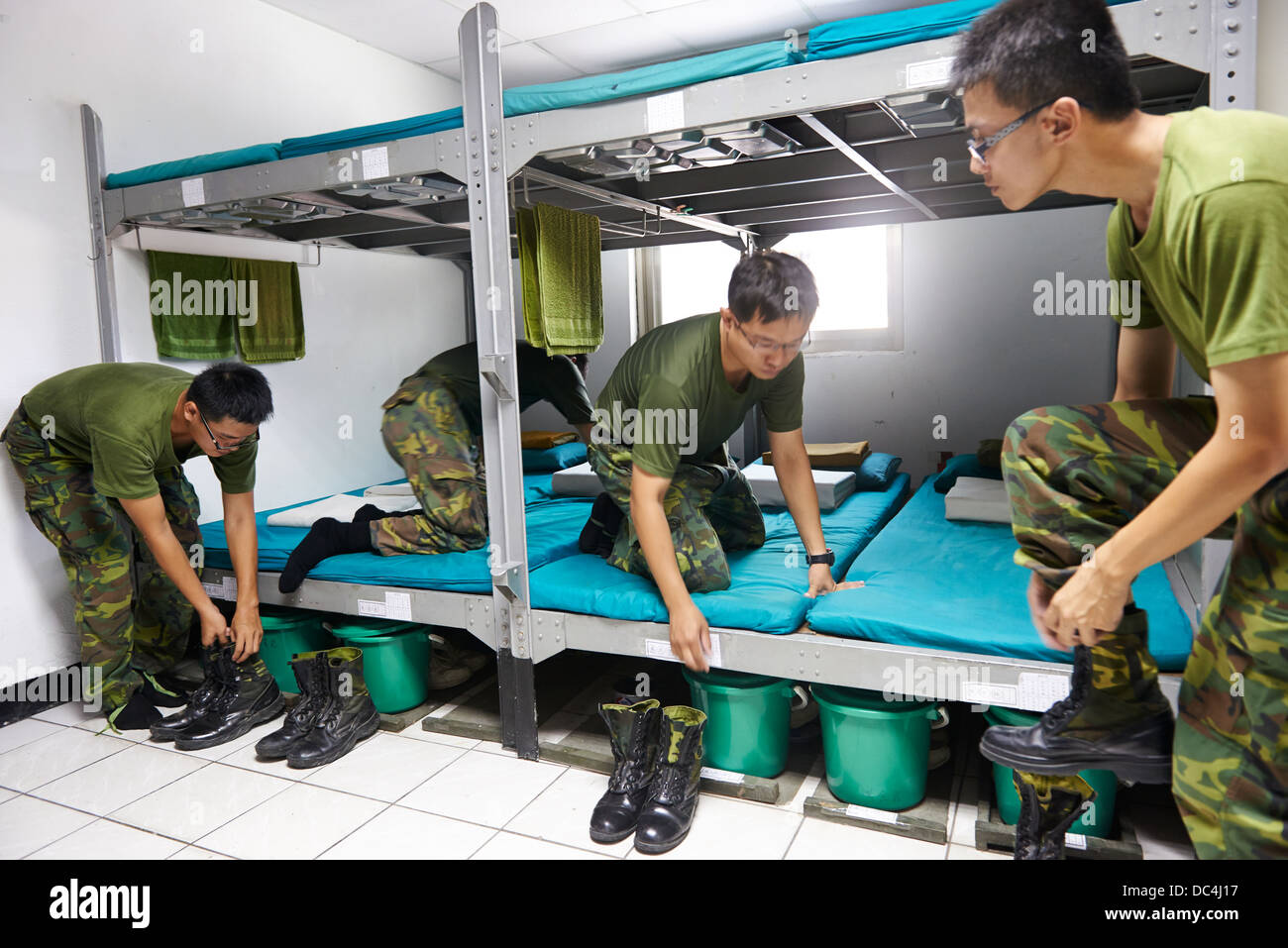 Military dorm hi-res stock photography and images - Alamy