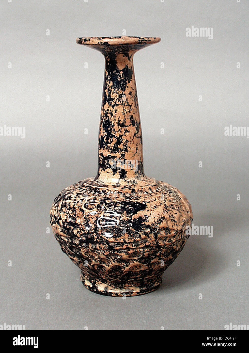 Ancient egyptian ceramic traditions hi-res stock photography and images ...