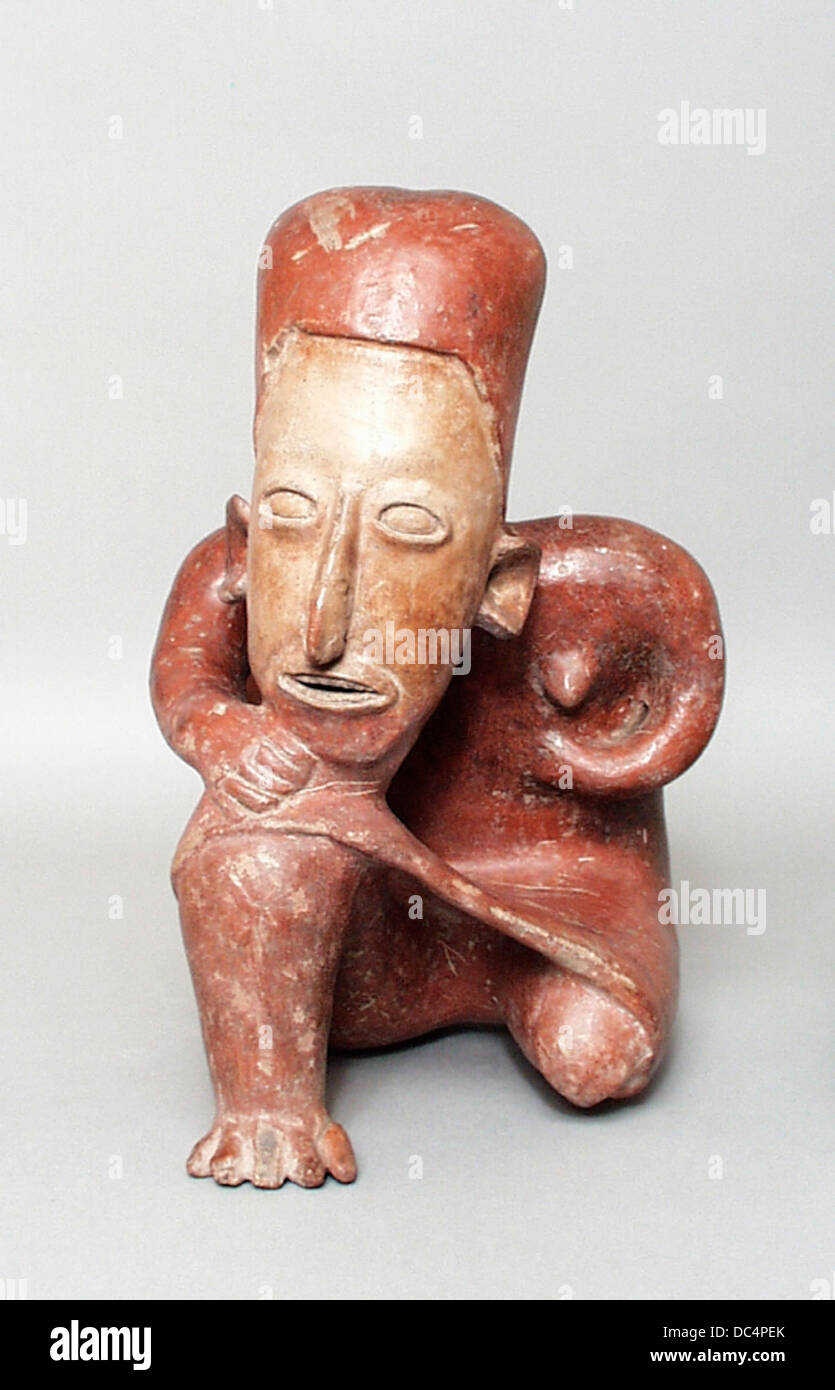 Crouching m hi-res stock photography and images - Alamy