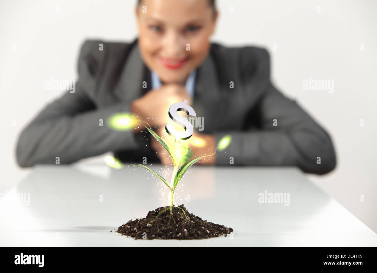 Holding dollar bill and coins hi-res stock photography and images - Alamy