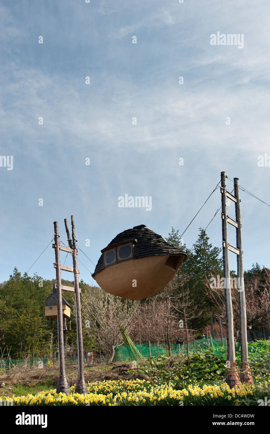 Terunobu Fujimori's Flying Mud Ship Tea House and Takasugi-an Tea House ...