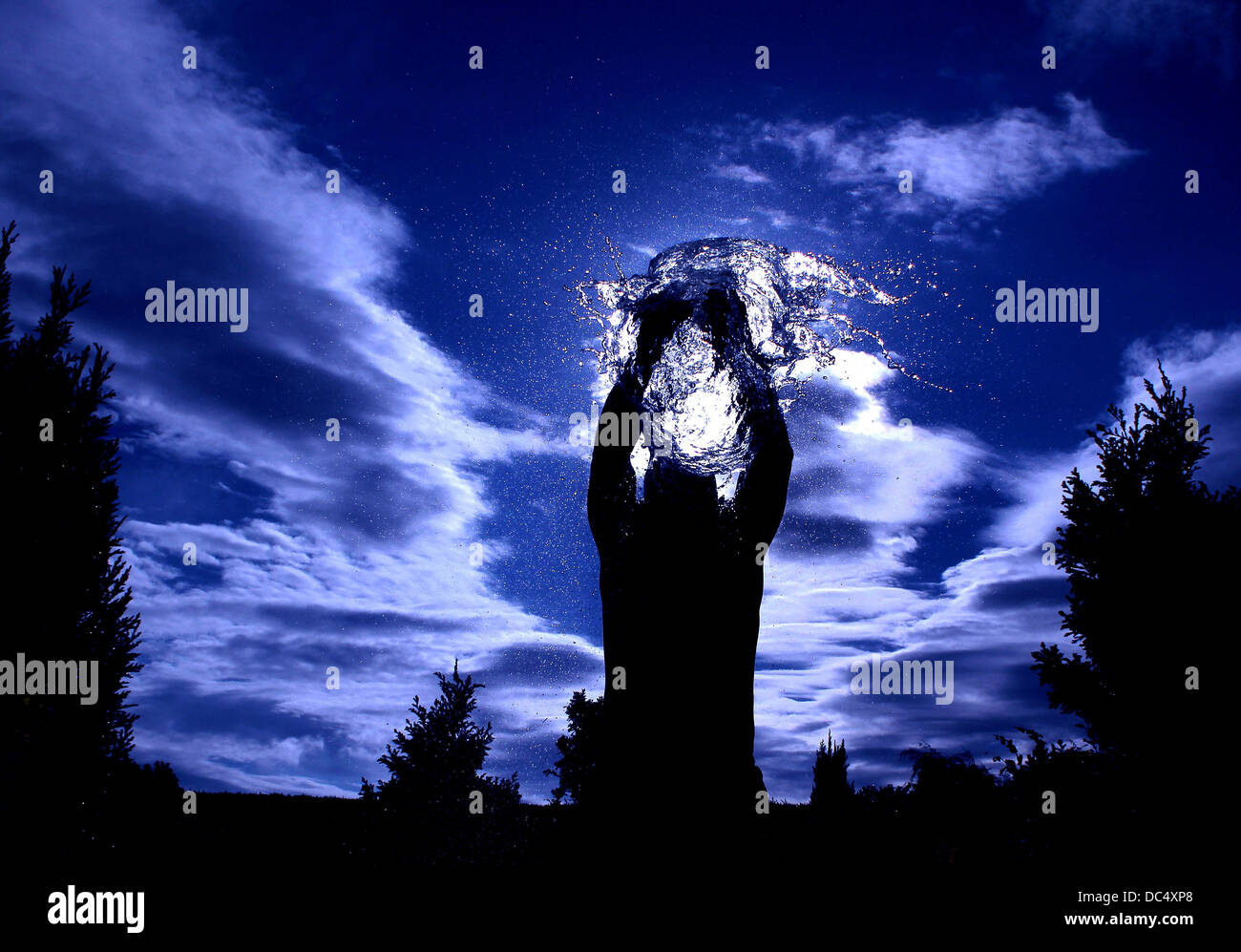 Splash balloon hi-res stock photography and images - Alamy