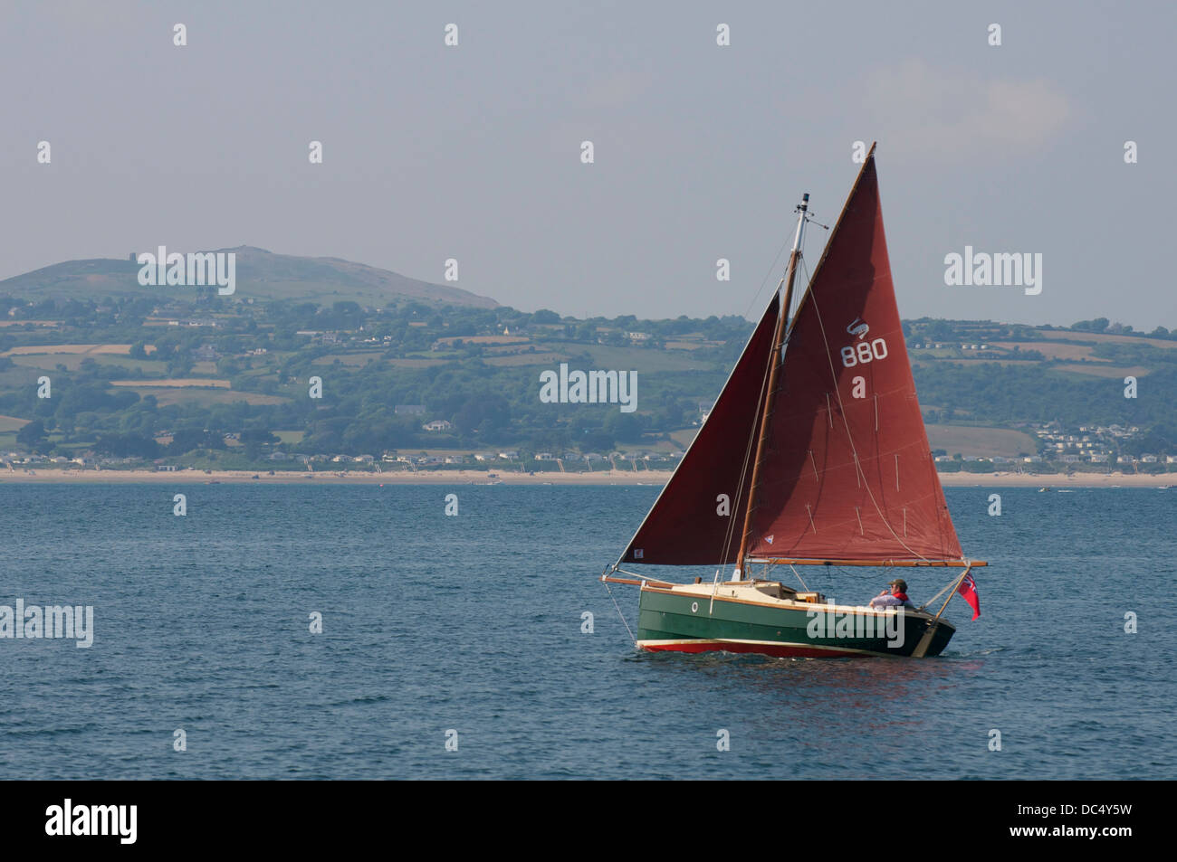 Tan sails hi-res stock photography and images - Alamy