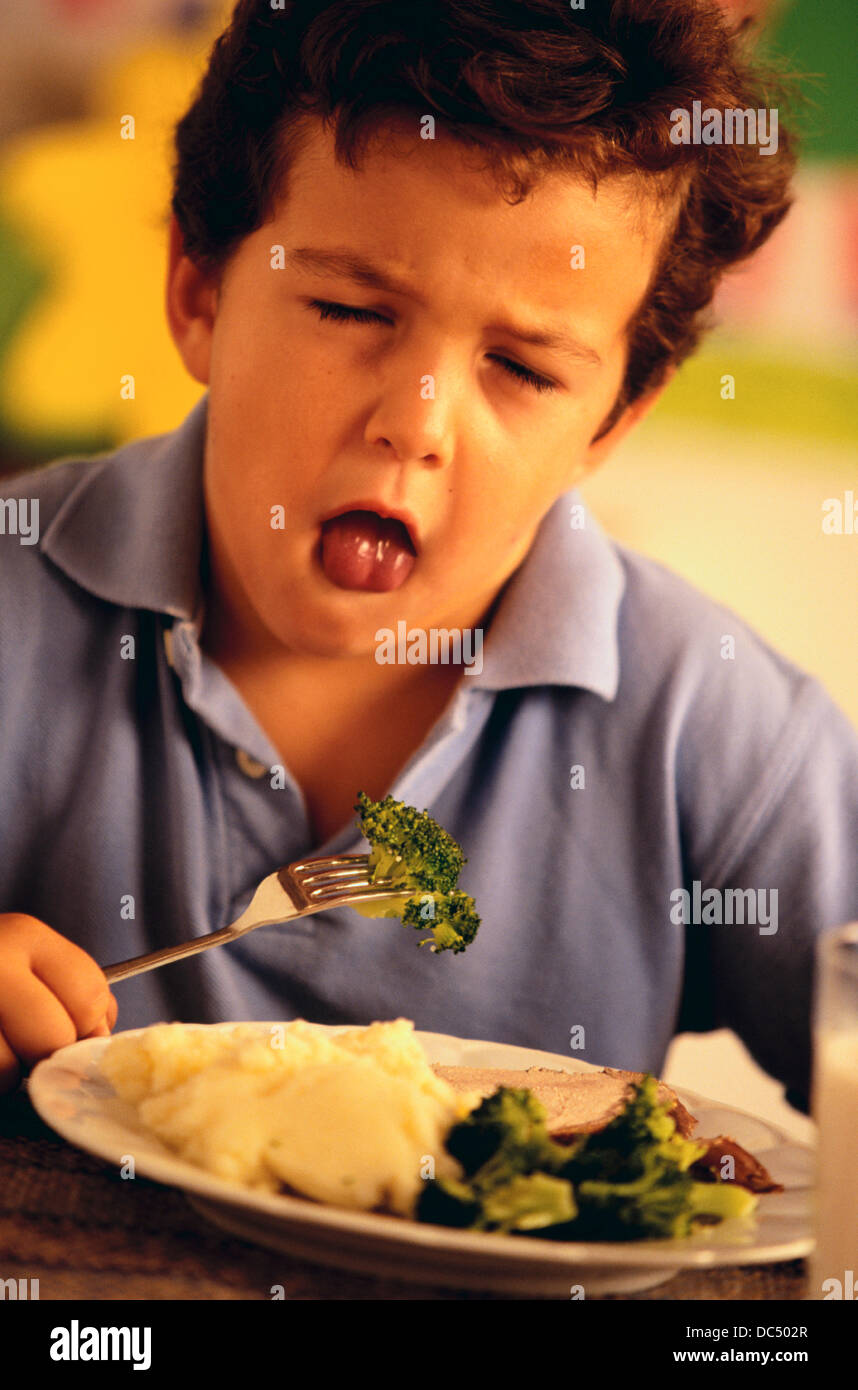 Child bored food plate hi-res stock photography and images - Alamy