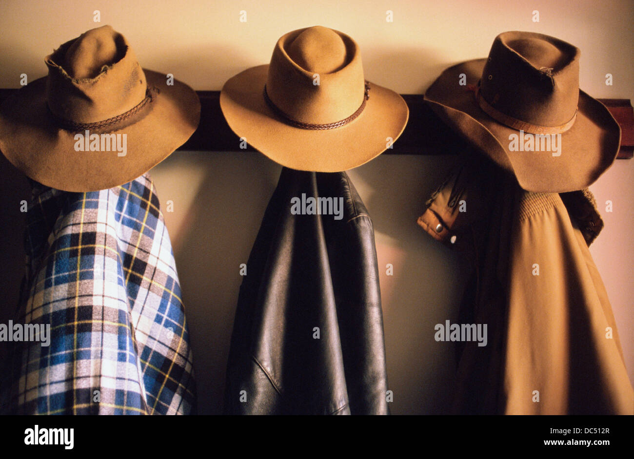 Hat hats coat coats hi-res stock photography and images - Alamy