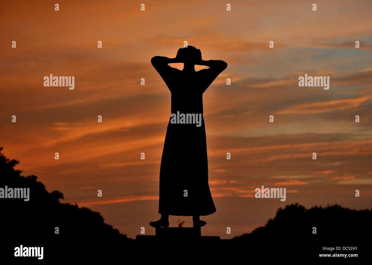 Bronze sculpture der rufer hi-res stock photography and images - Alamy