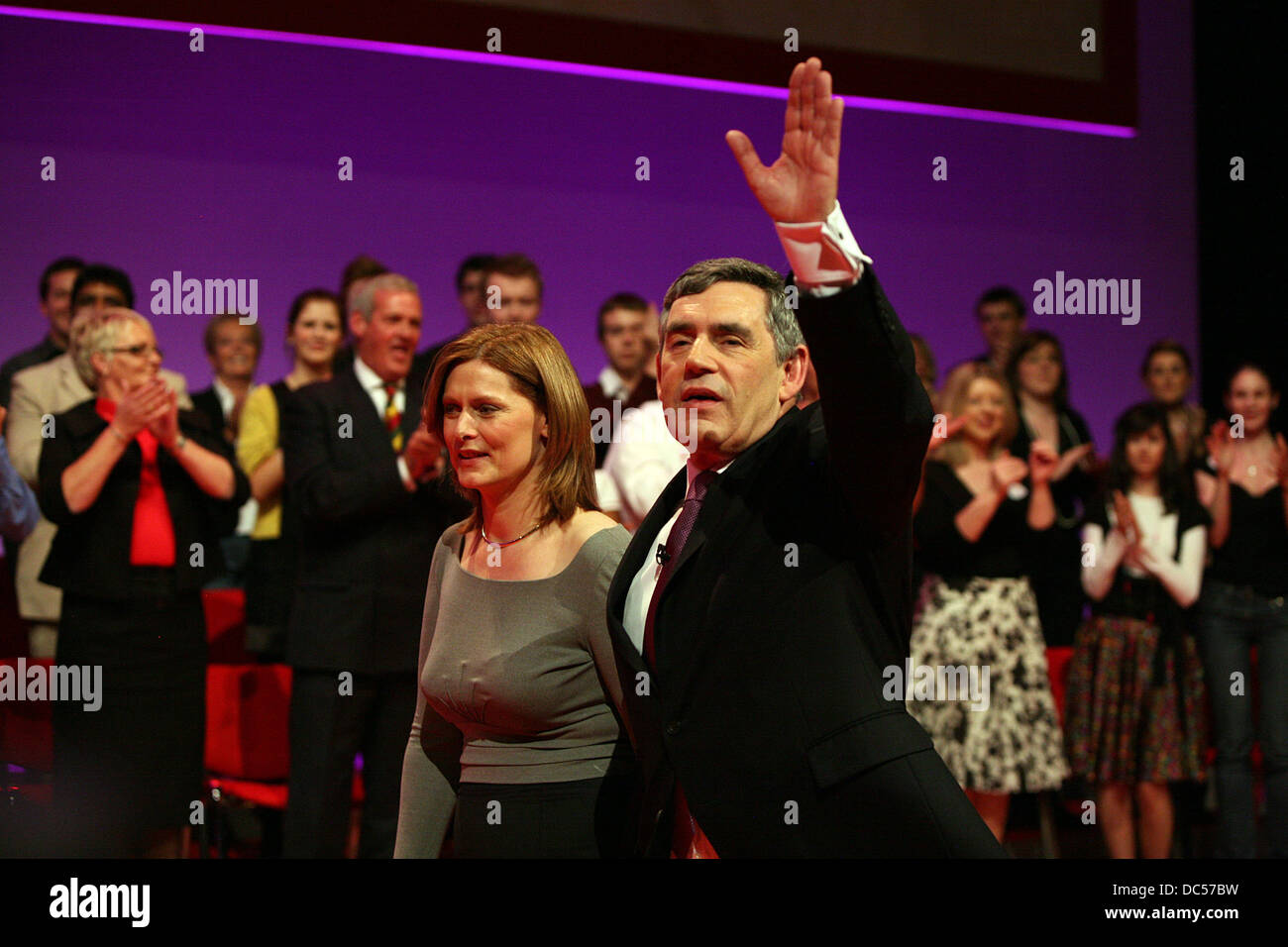 Sarah and Gordon Brown after his closing speech at the Labour Party ...