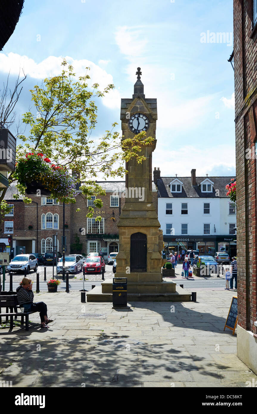 Thirsk yorkshire square hi-res stock photography and images - Alamy