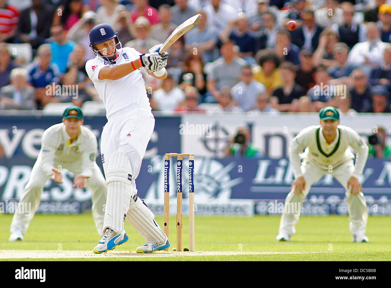 Joe root ashes batting hi-res stock photography and images - Alamy