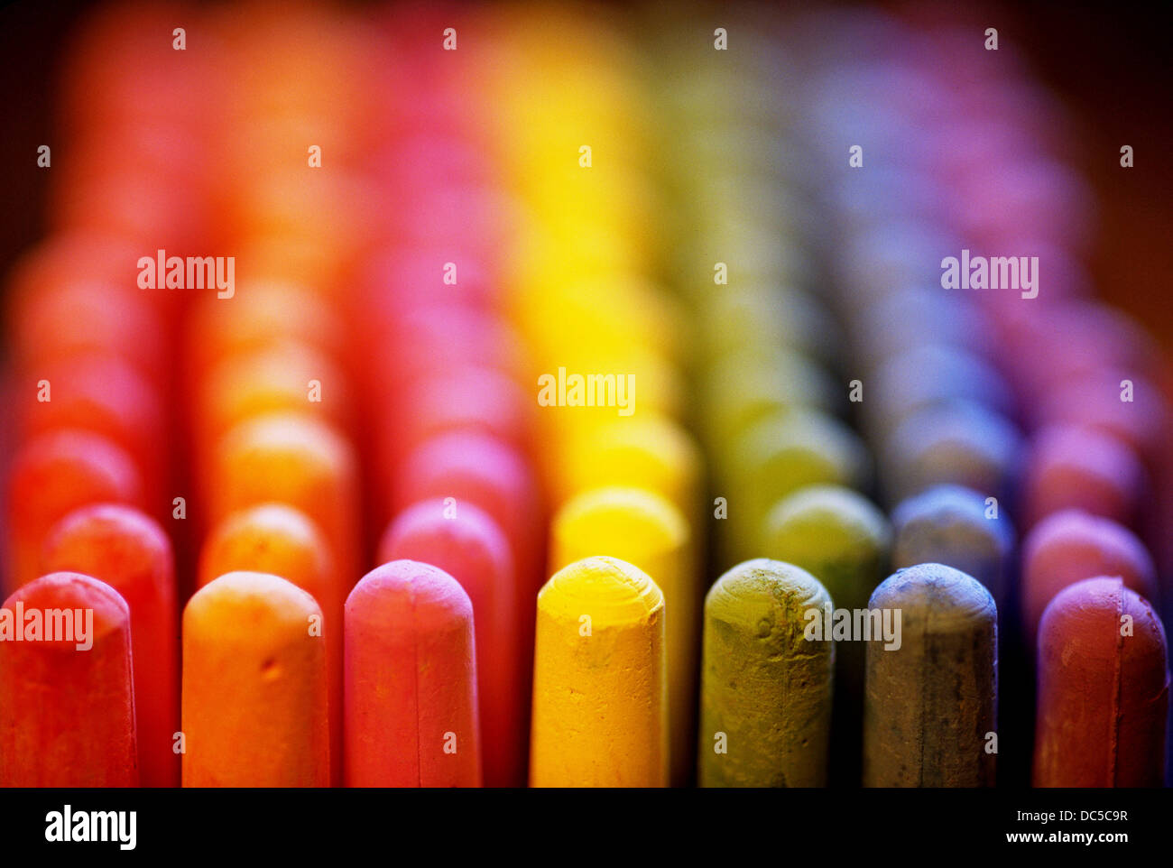 Red and blue chalks hi-res stock photography and images - Alamy