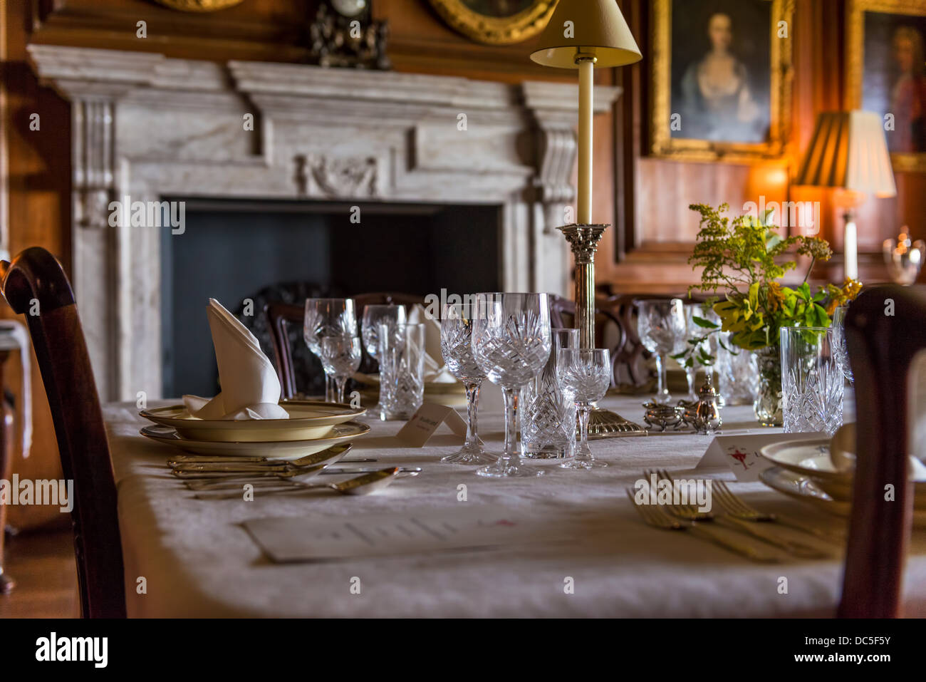 18th century portraits hi-res stock photography and images - Alamy