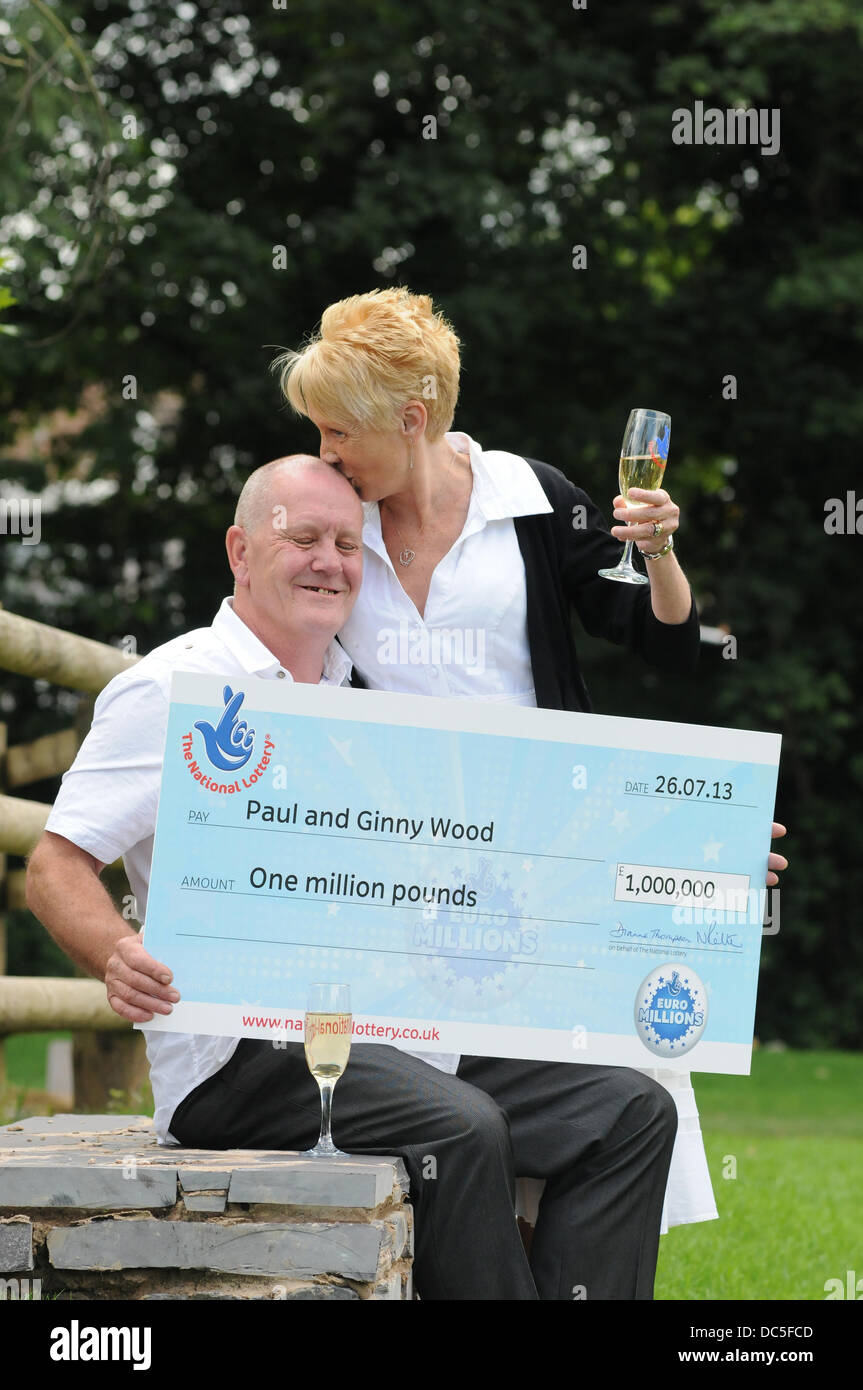 One million pounds hi-res stock photography and images - Alamy