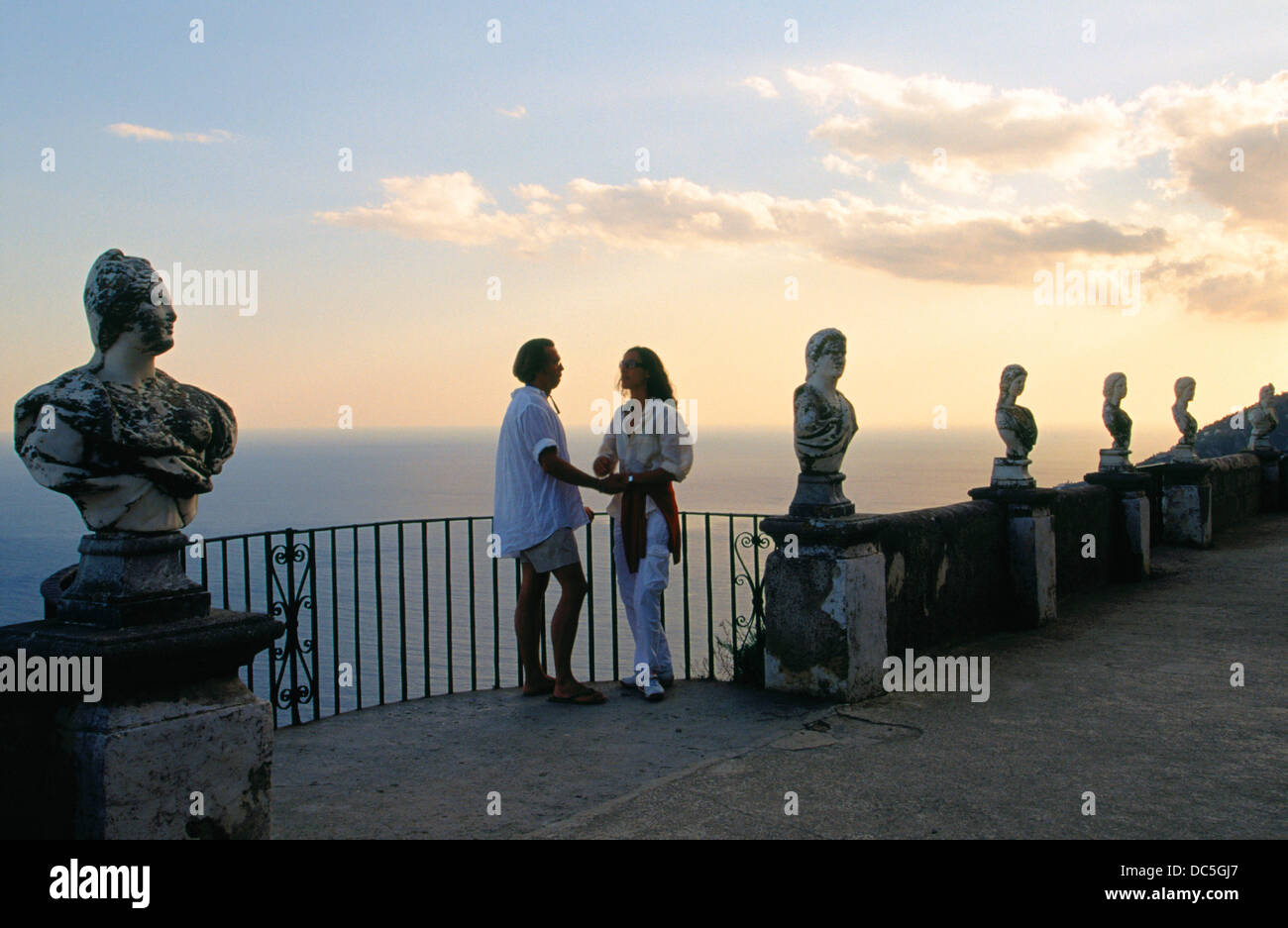 Terrazza dell'infinito villa cimbrone hi-res stock photography and ...
