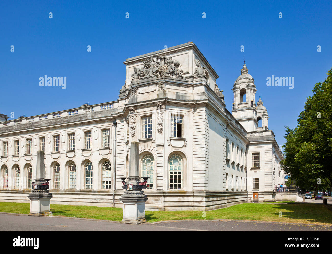 Cardiff crown court hi-res stock photography and images - Alamy