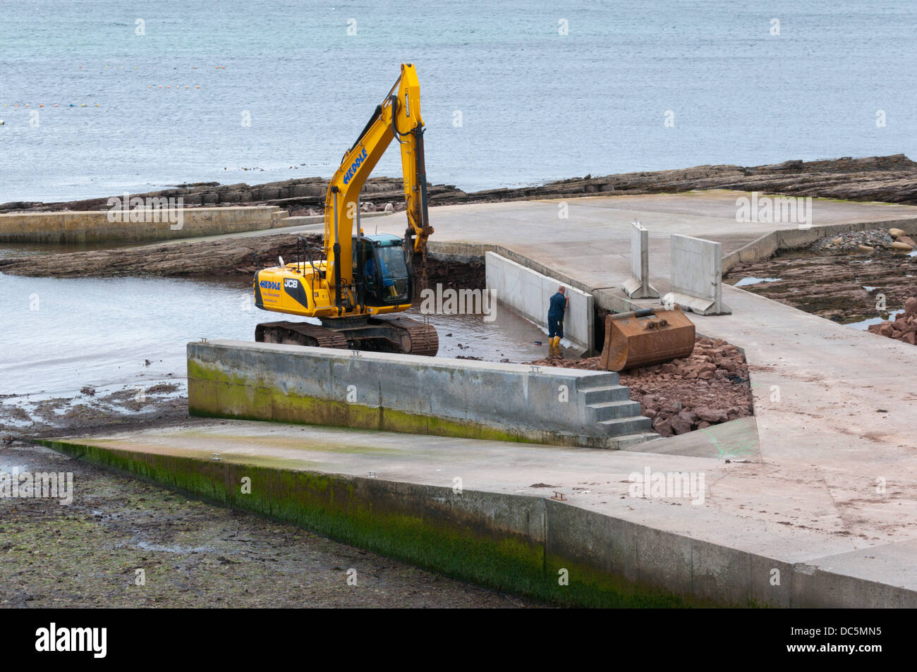 Work on jetty newark bay hi-res stock photography and images - Alamy