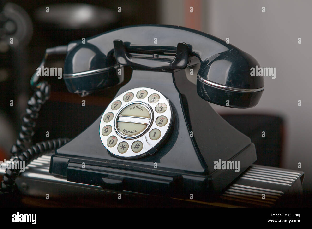Old telephone receiver hi-res stock photography and images - Alamy