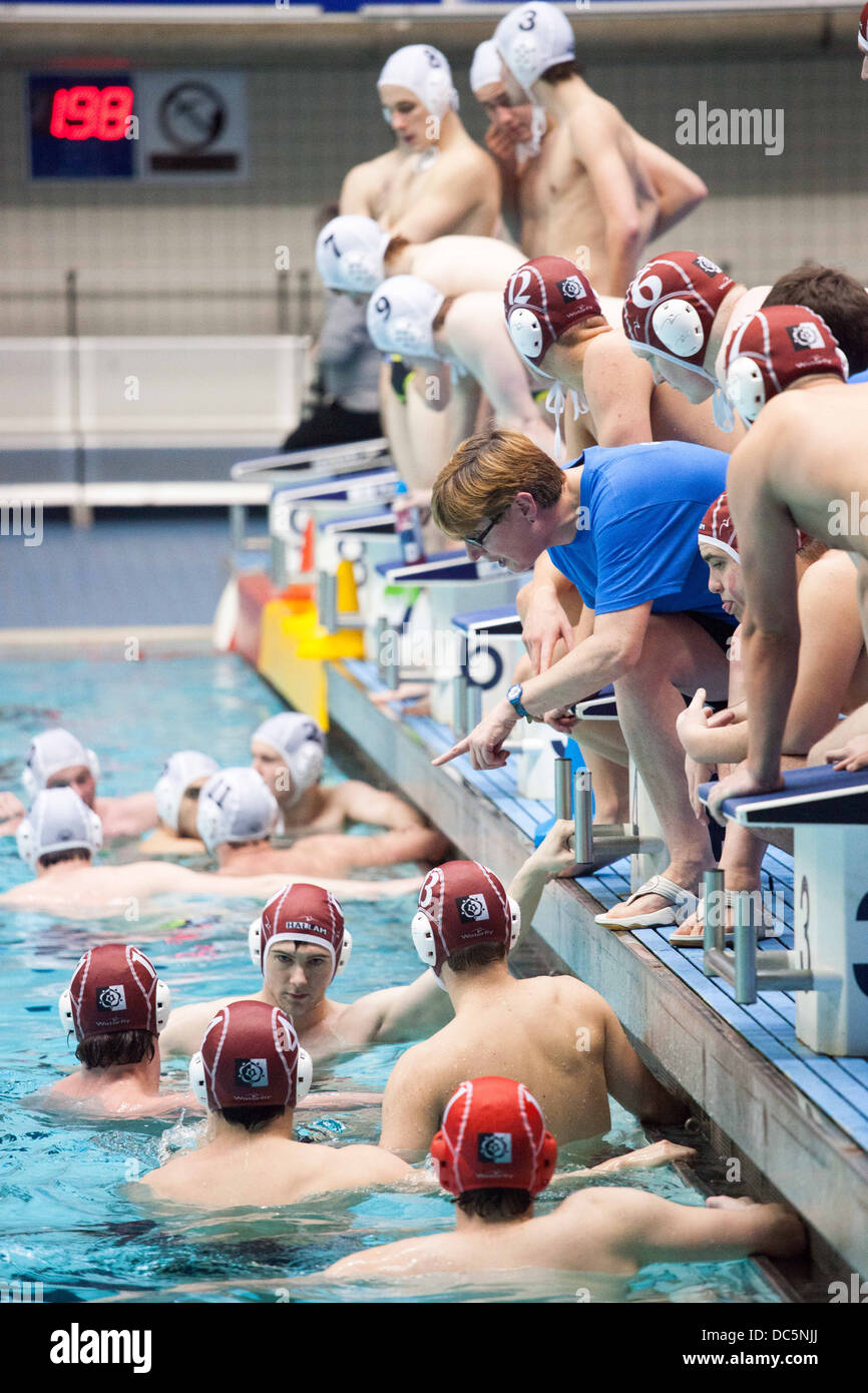 Water polo team hi-res stock photography and images - Alamy