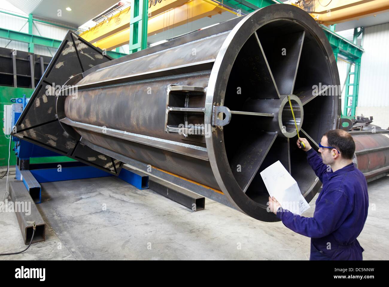 Boilermaking hi-res stock photography and images - Alamy