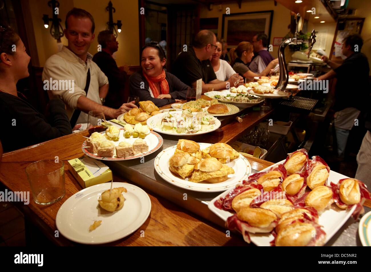 Bar tamboril san sebastian hi-res stock photography and images - Alamy