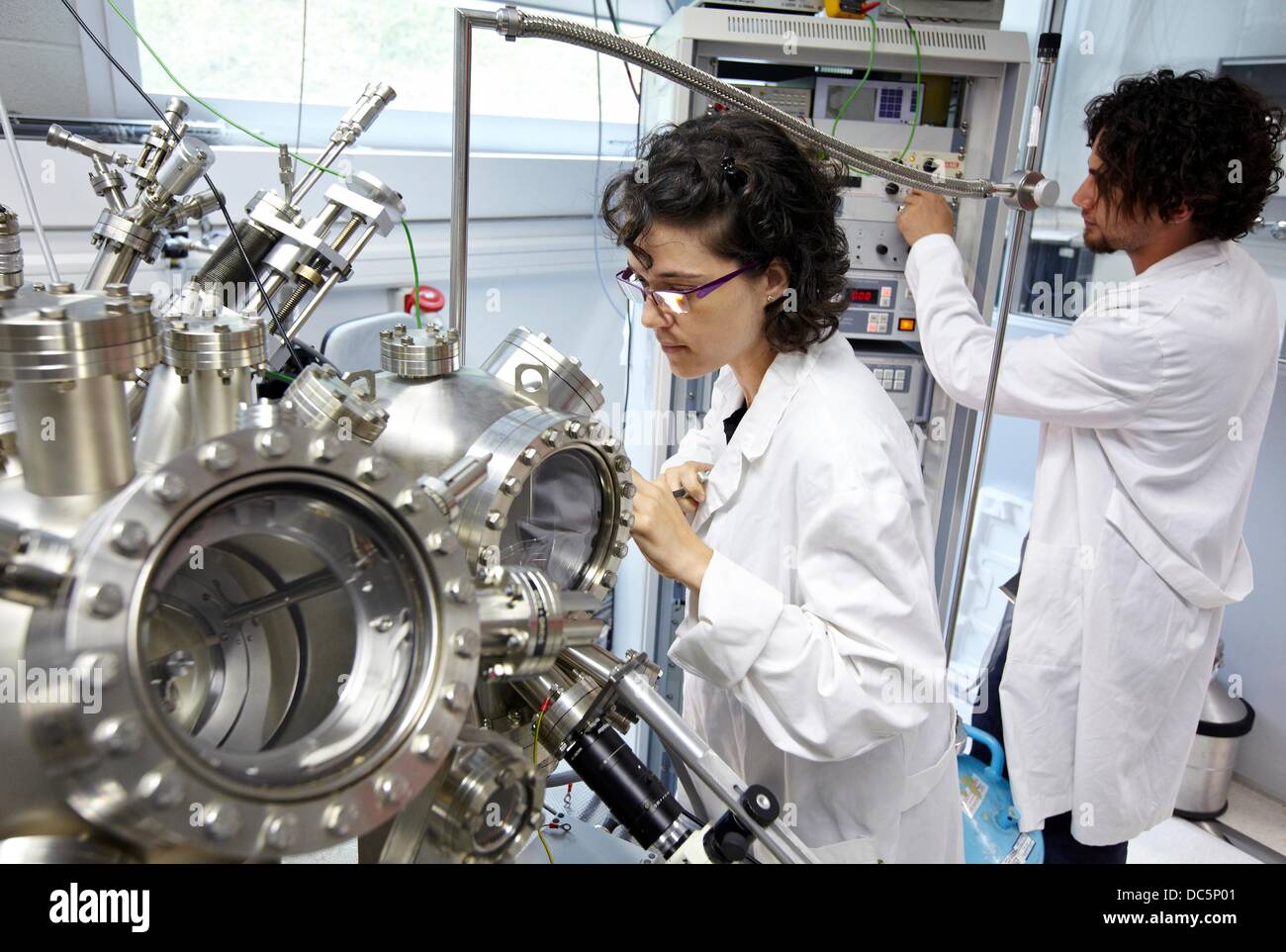 Scanning tunneling microscope hi-res stock photography and images - Alamy